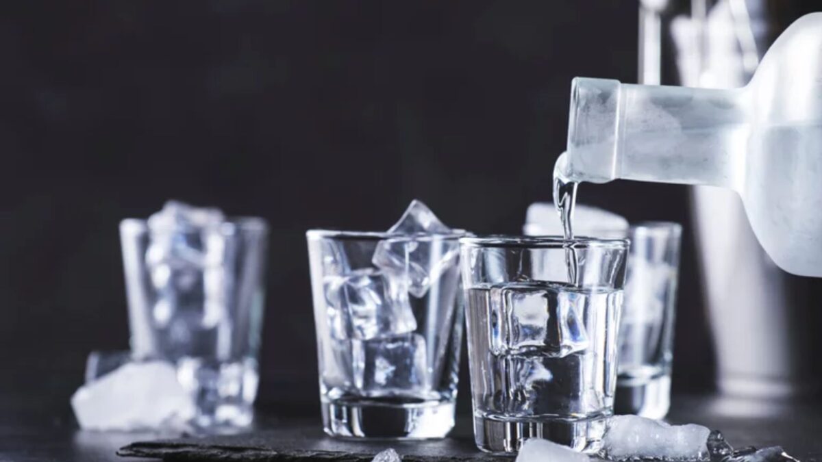Khám phá các loại rượu được ưa thích nhất tại quầy bar