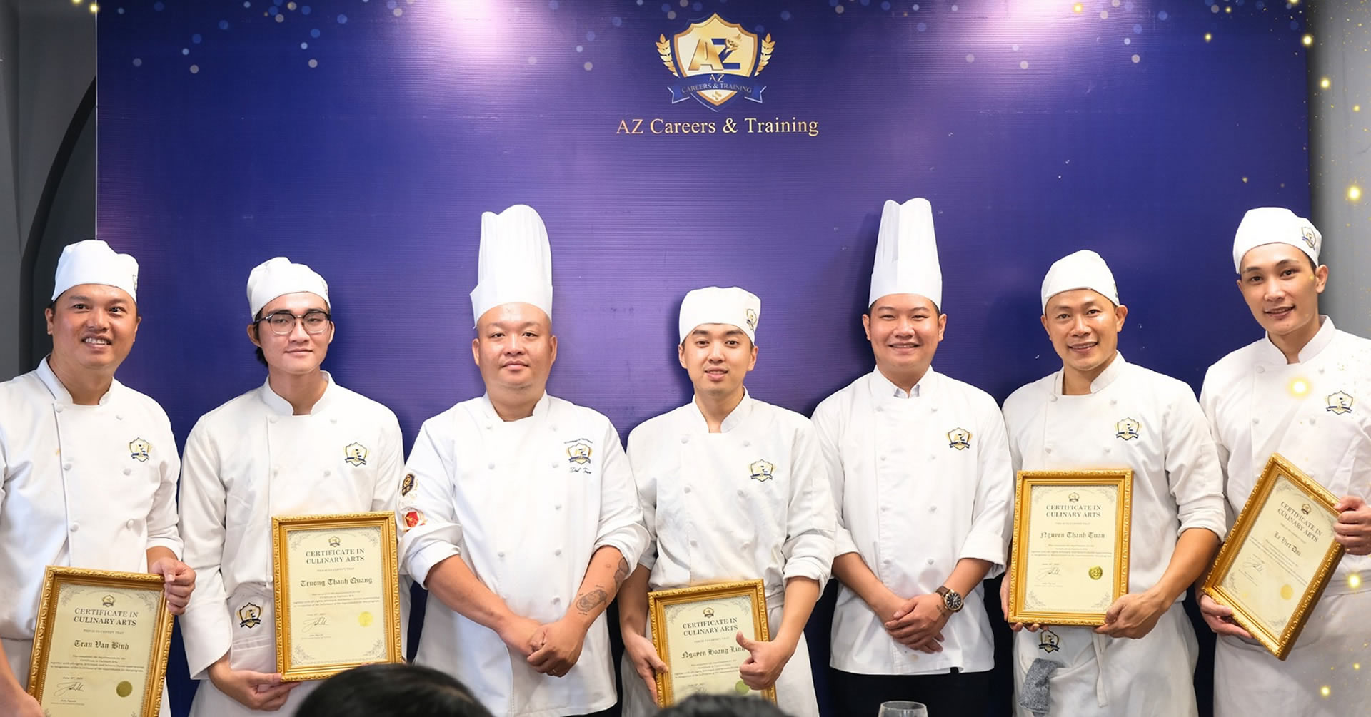 Ấn tượng kì thi cuối khóa 127 : Setup tiệc Fine Dining chuẩn 5 sao